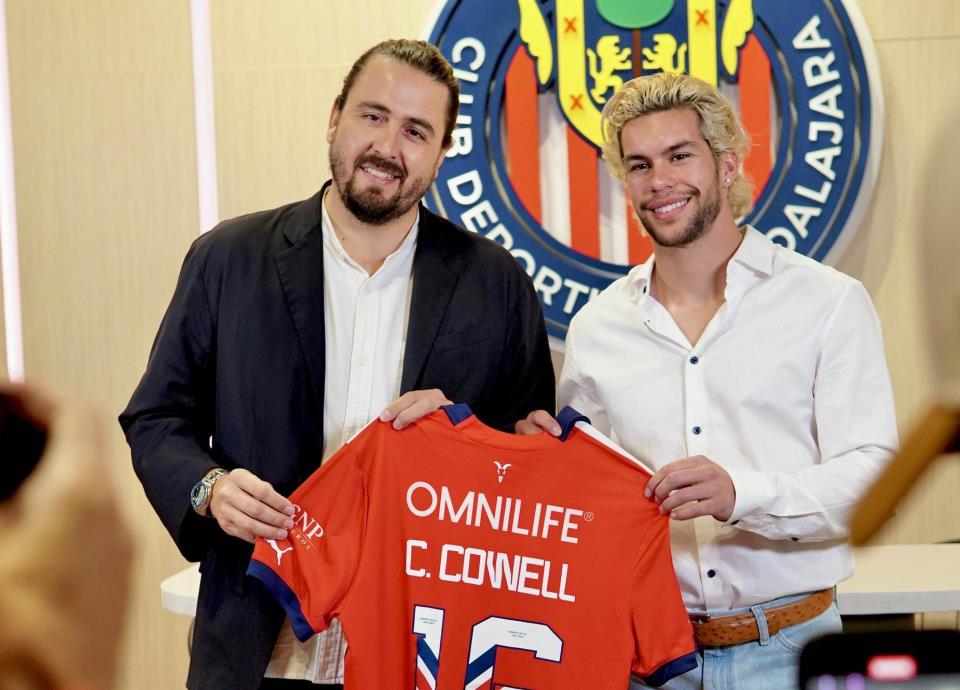 Chivas hace oficial el fichaje de Cade Cowell