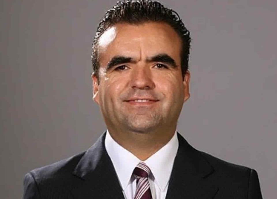 Anuncia Martín López que no irá por el Senado