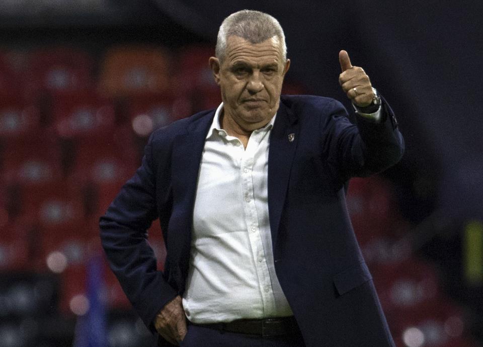 Llevará Aguirre españoles al Tri