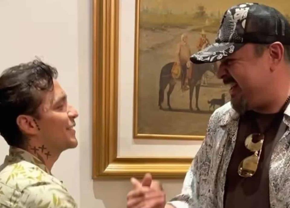 Pepe Aguilar le dedica canción a Nodal mientras está hospitalizado Pepe Aguilar le dedica canción a Nodal mientras está hospitalizado