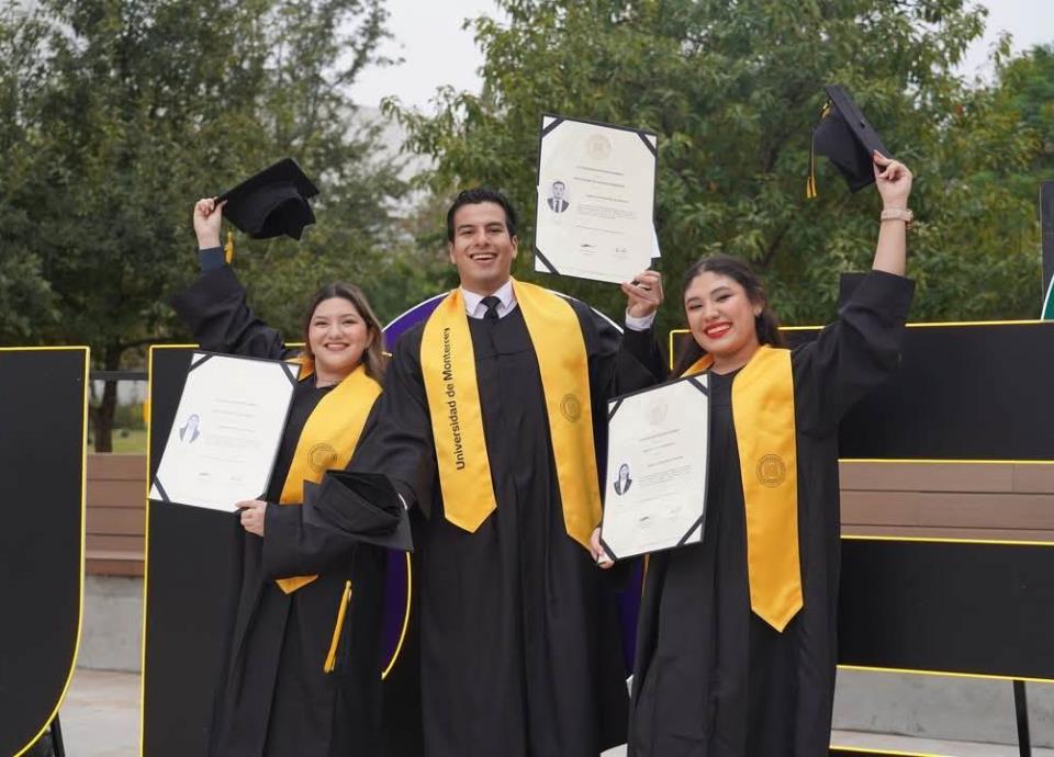 Reconoce UDEM a mejores talentos universitarios